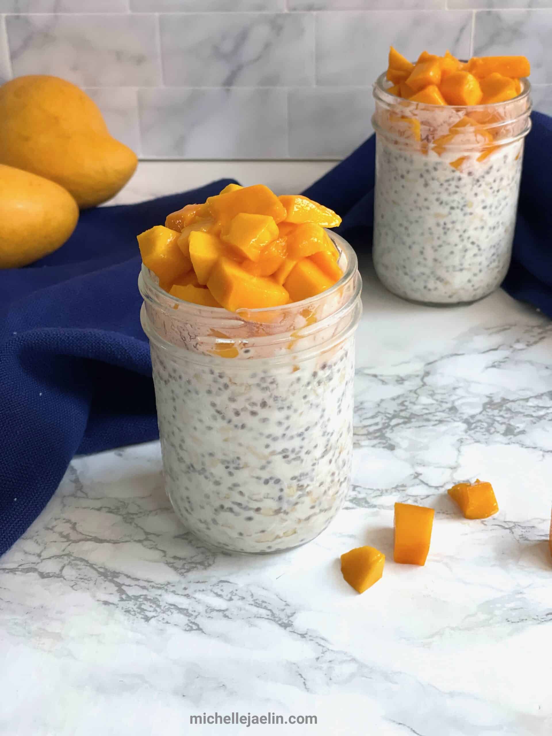 Overnight Oats with Mango - Michelle Jaelin